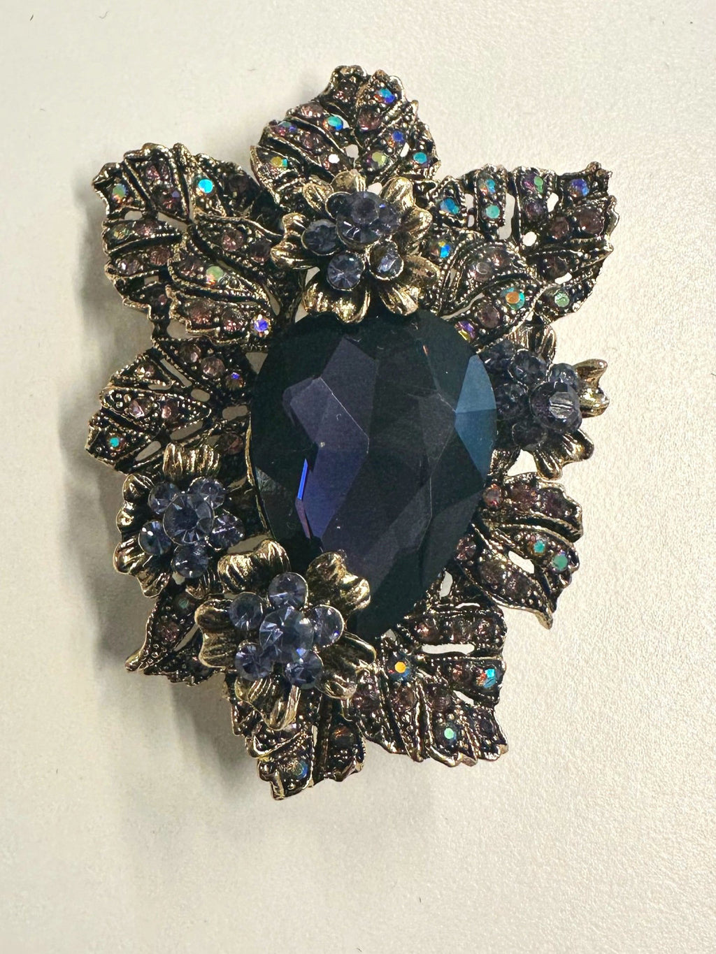 Baroque Brooch – Zoe Clare Leura Village